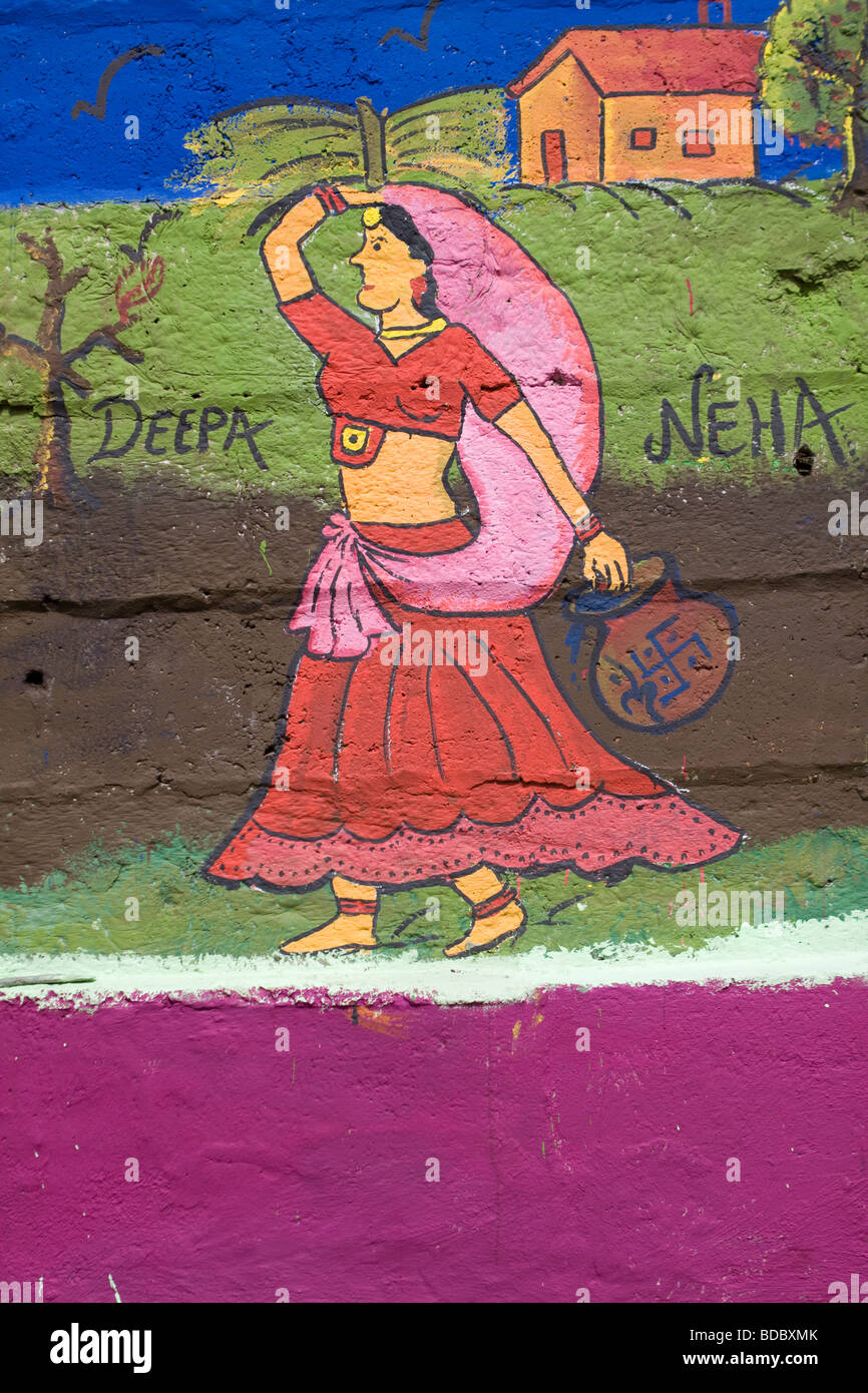 Traditional painting graffiti on the walls of Mumbai Stock Photo - Alamy