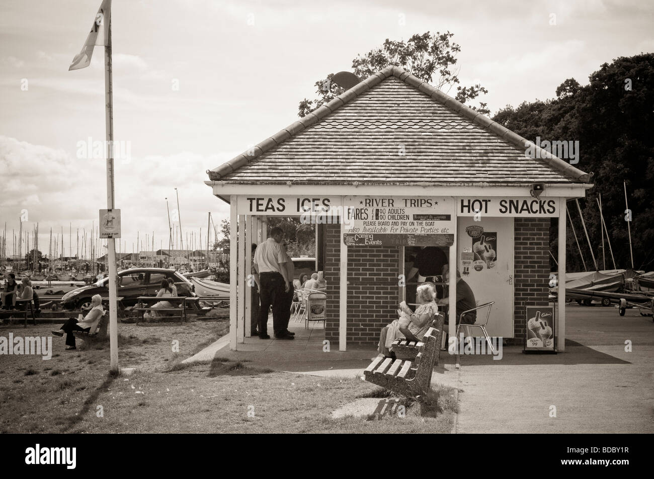 Beach kiosk hi-res stock photography and images - Alamy