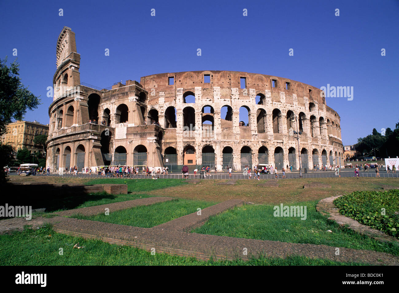 Rome italy views of the architecture hi-res stock photography and ...