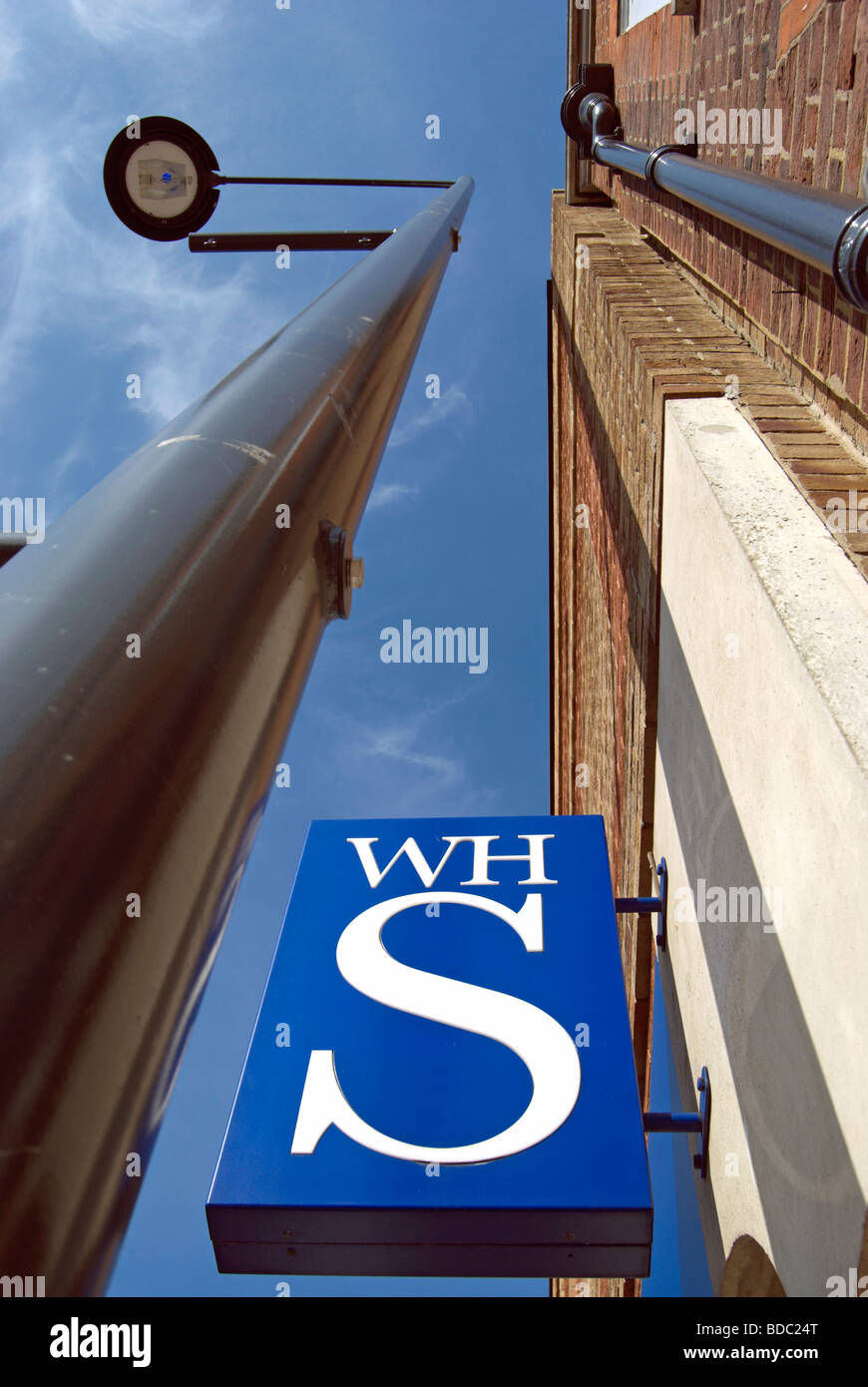 Shop sign signs logos england uk hi-res stock photography and images ...