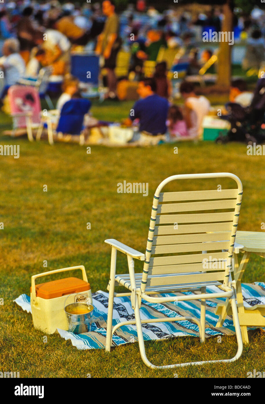 Outdoor city park concert group Stock Photo - Alamy
