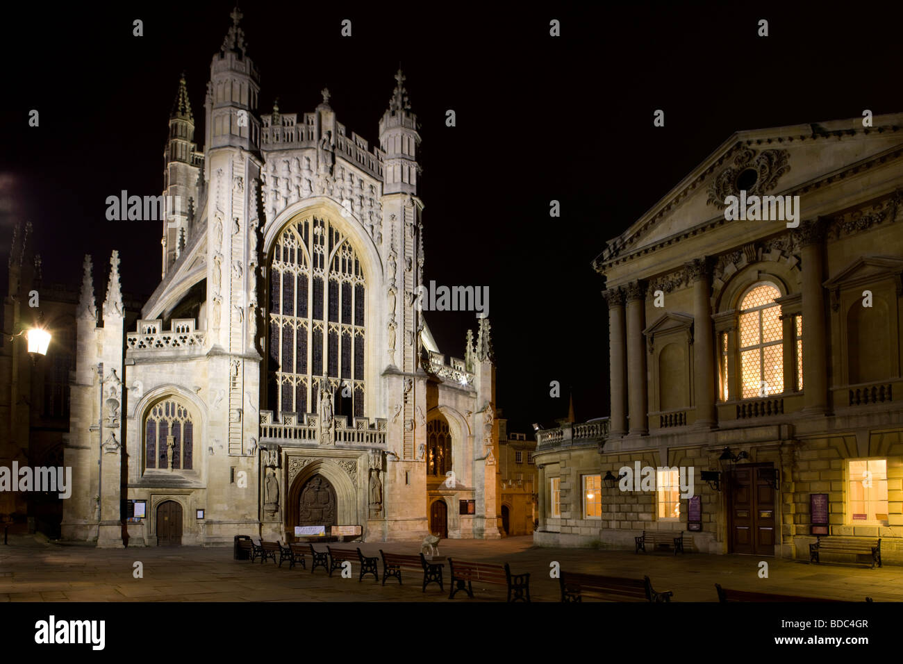 Bath Abbey at Night, Bath, Somerset, UK Stock Photo - Alamy