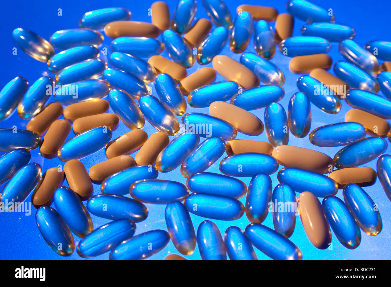 Drugs tablets pills capsules hi-res stock photography and images - Alamy