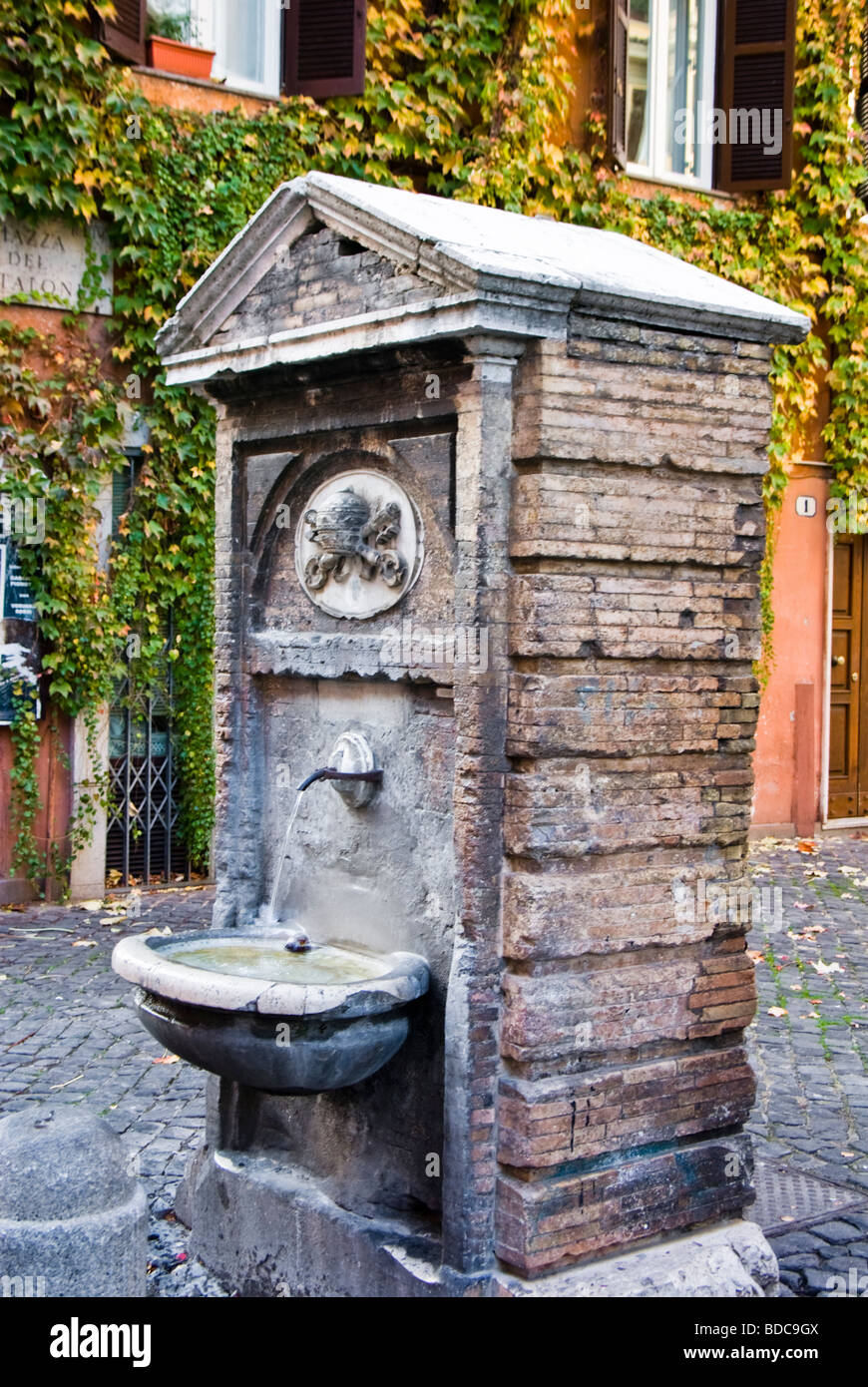 Water Fountain Rome Italy Stock Photo - Alamy