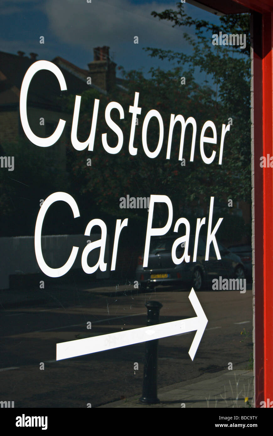 Giving directions pointing car hi-res stock photography and images - Alamy