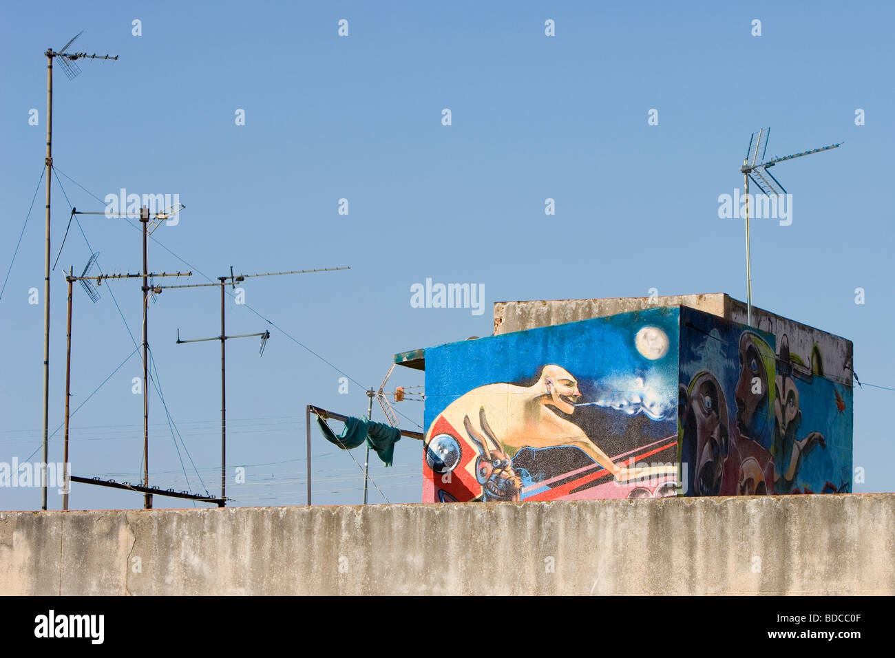 Rooftop painting hi-res stock photography and images - Alamy