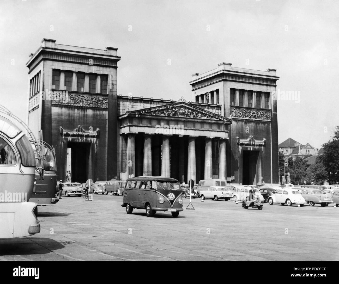 geography / travel, Germany, Munich, squares, Koenigsplatz, Propylaea ...
