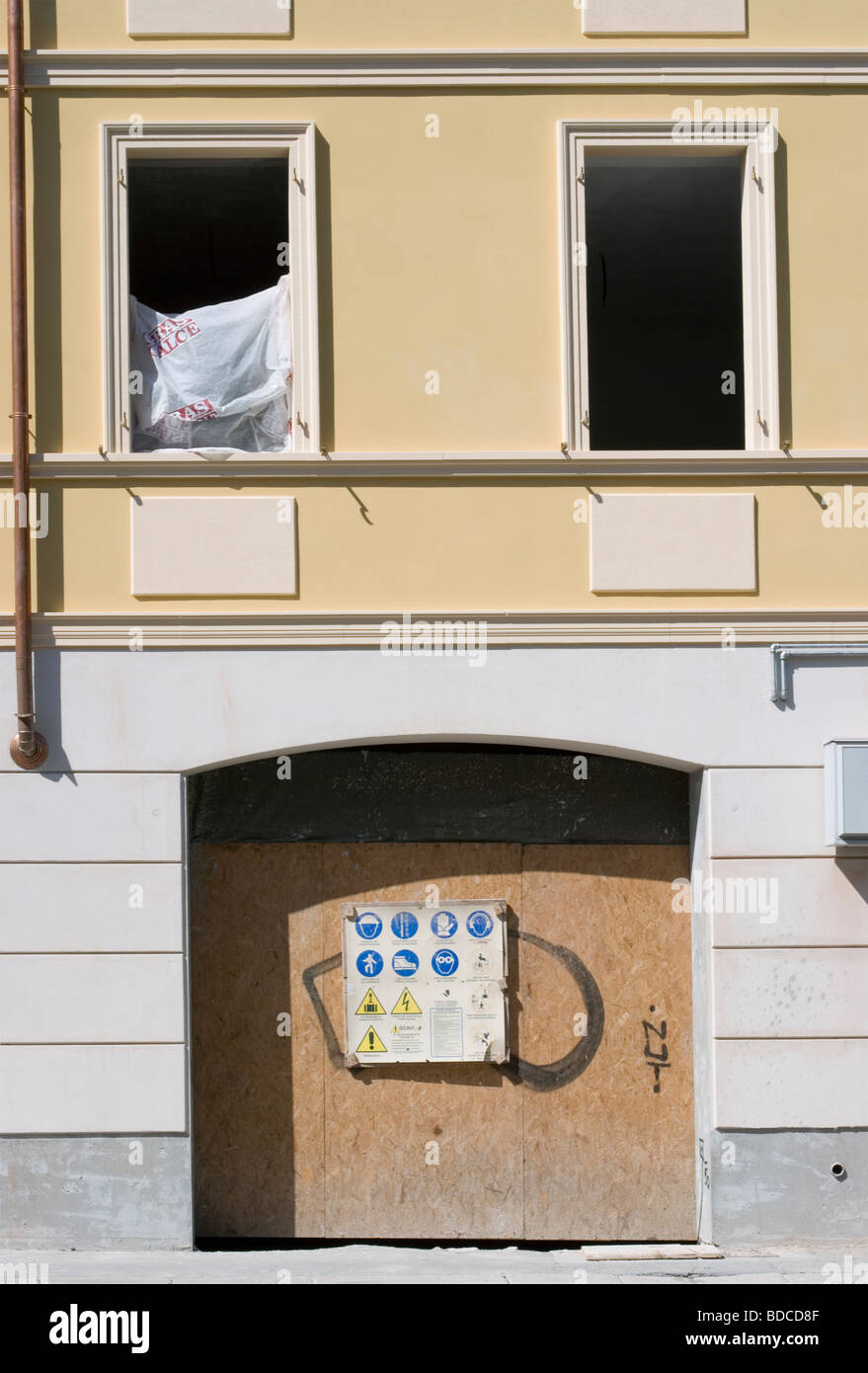 Construction construct development constructing home unfinished house ...