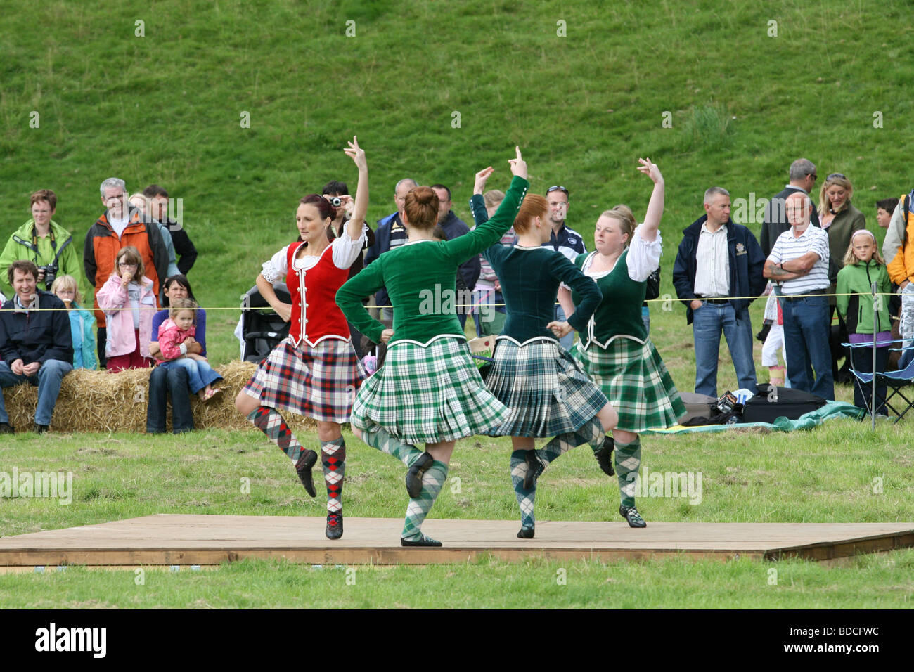 Highland dancers hi-res stock photography and images - Alamy