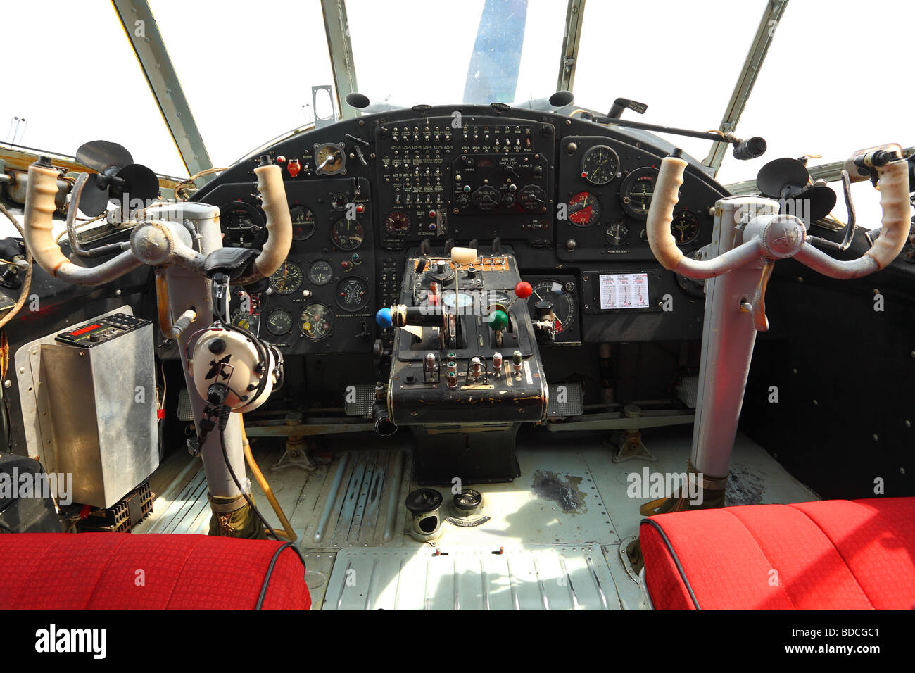 Cockpit Antonov AN 2 biplane russian aircraft Stock Photo - Alamy