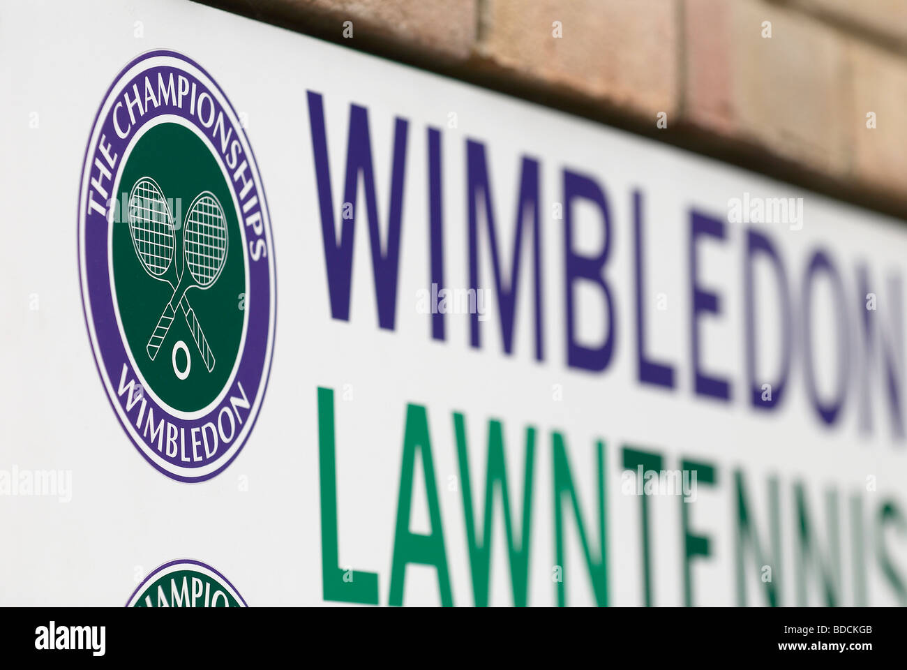 Wimbledon ball girls hi-res stock photography and images - Alamy