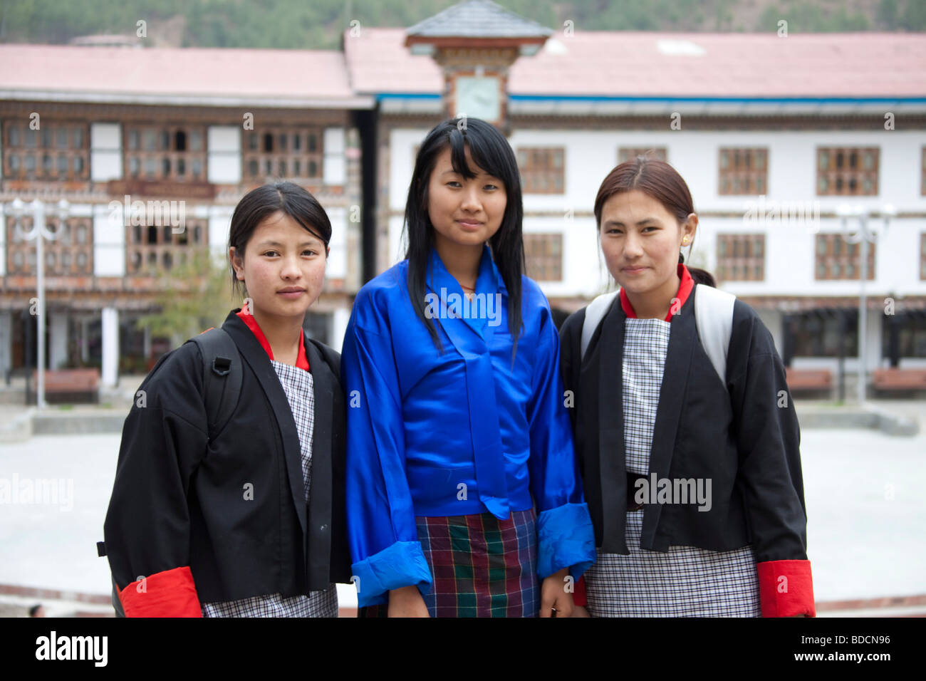School dress boy bhutan hi-res stock photography and images - Alamy