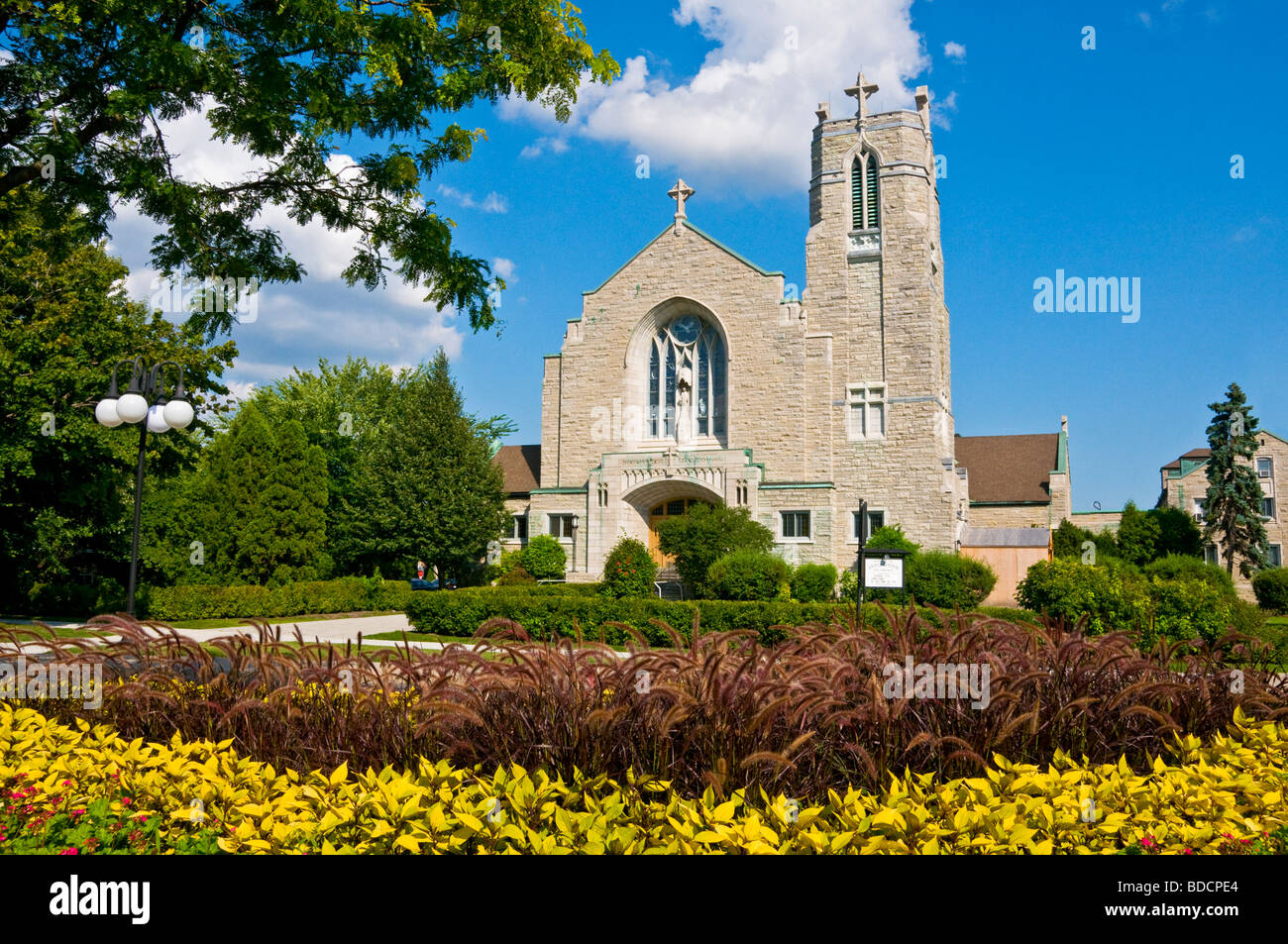 Churches in montreal