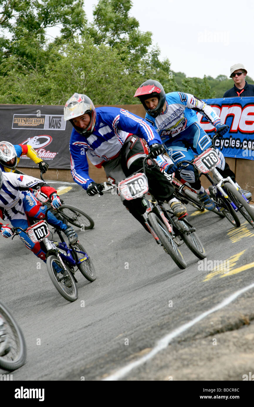 Cycle championship racing hi-res stock photography and images - Alamy