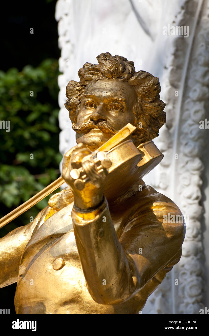 statue of Johann Strauss II, Stadtpark, Vienna, Austria Stock Photo - Alamy