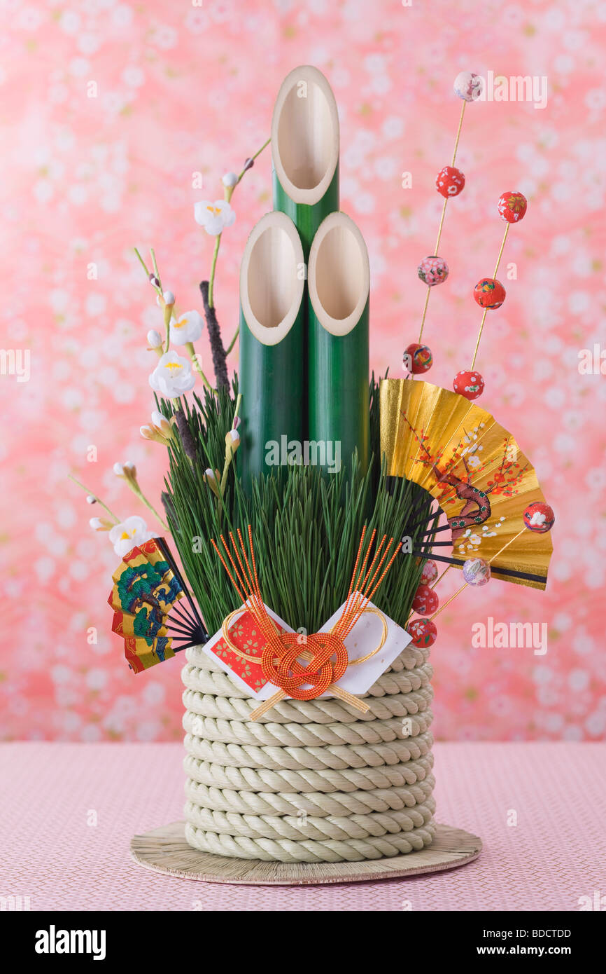 Culture kadomatsu hi-res stock photography and images - Alamy