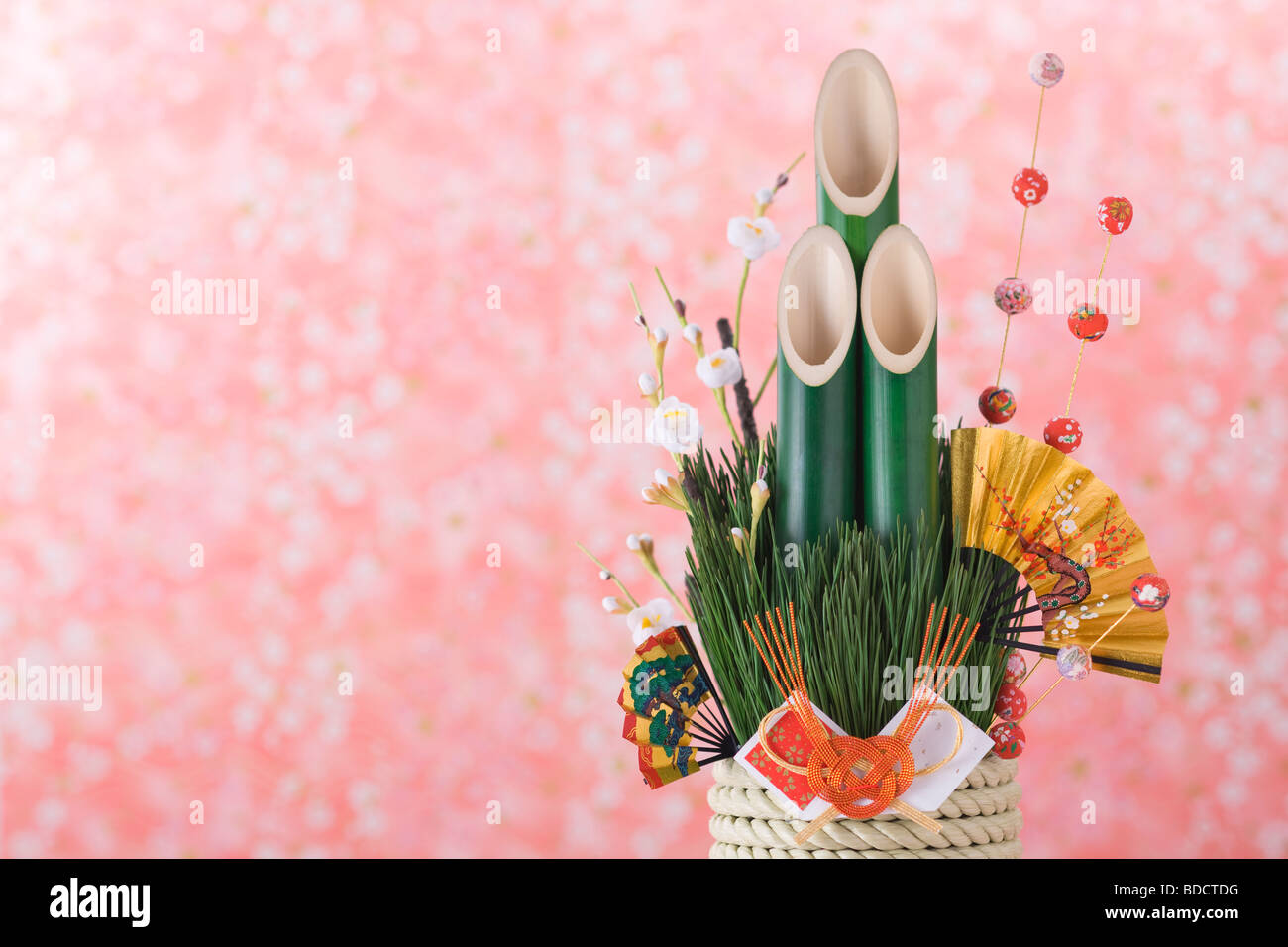 Culture kadomatsu hi-res stock photography and images - Alamy