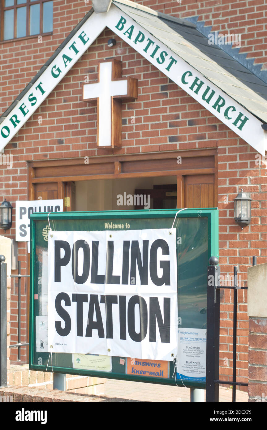 Temporary polling station hi-res stock photography and images - Alamy
