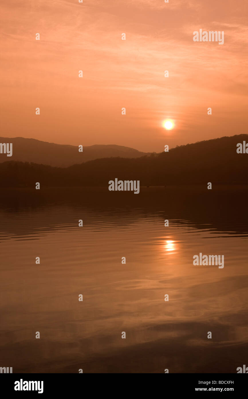 Sunshine reflecting hi-res stock photography and images - Alamy