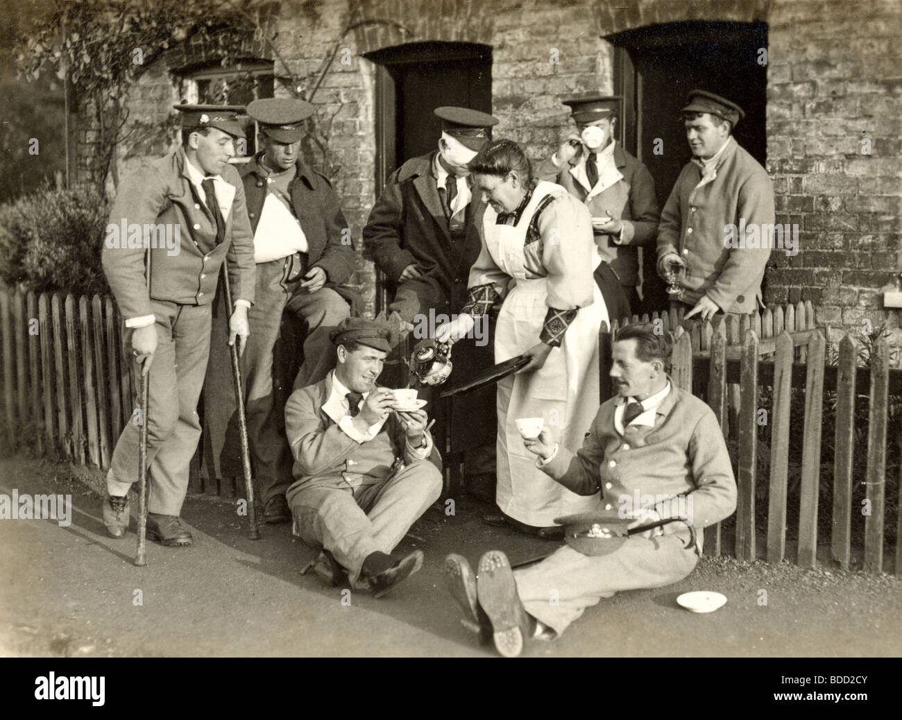 Woman Serving Tea to Wounded British Soldiers Stock Photo - Alamy