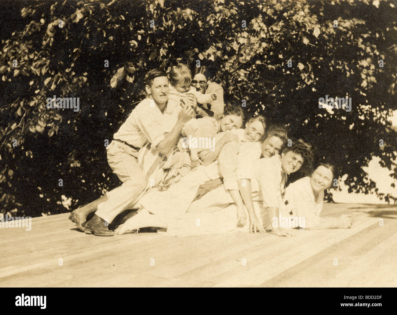 Man collapsed hi-res stock photography and images - Alamy