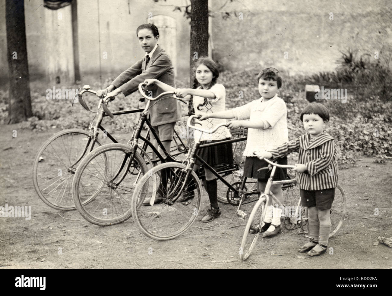 4 four french girls hi-res stock photography and images - Alamy