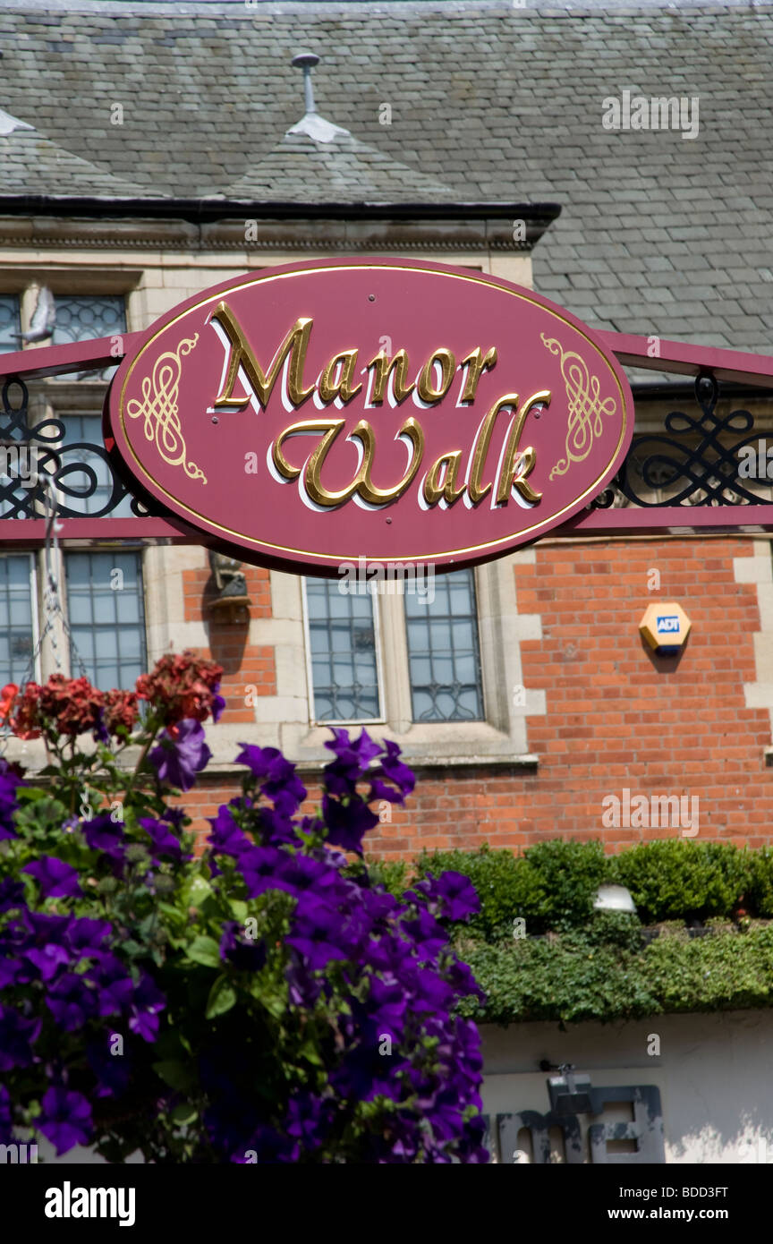 Sign saying east building hi-res stock photography and images - Alamy