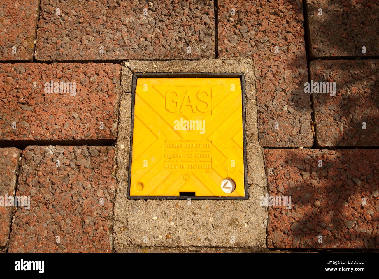Gas pavement cover hi-res stock photography and images - Alamy
