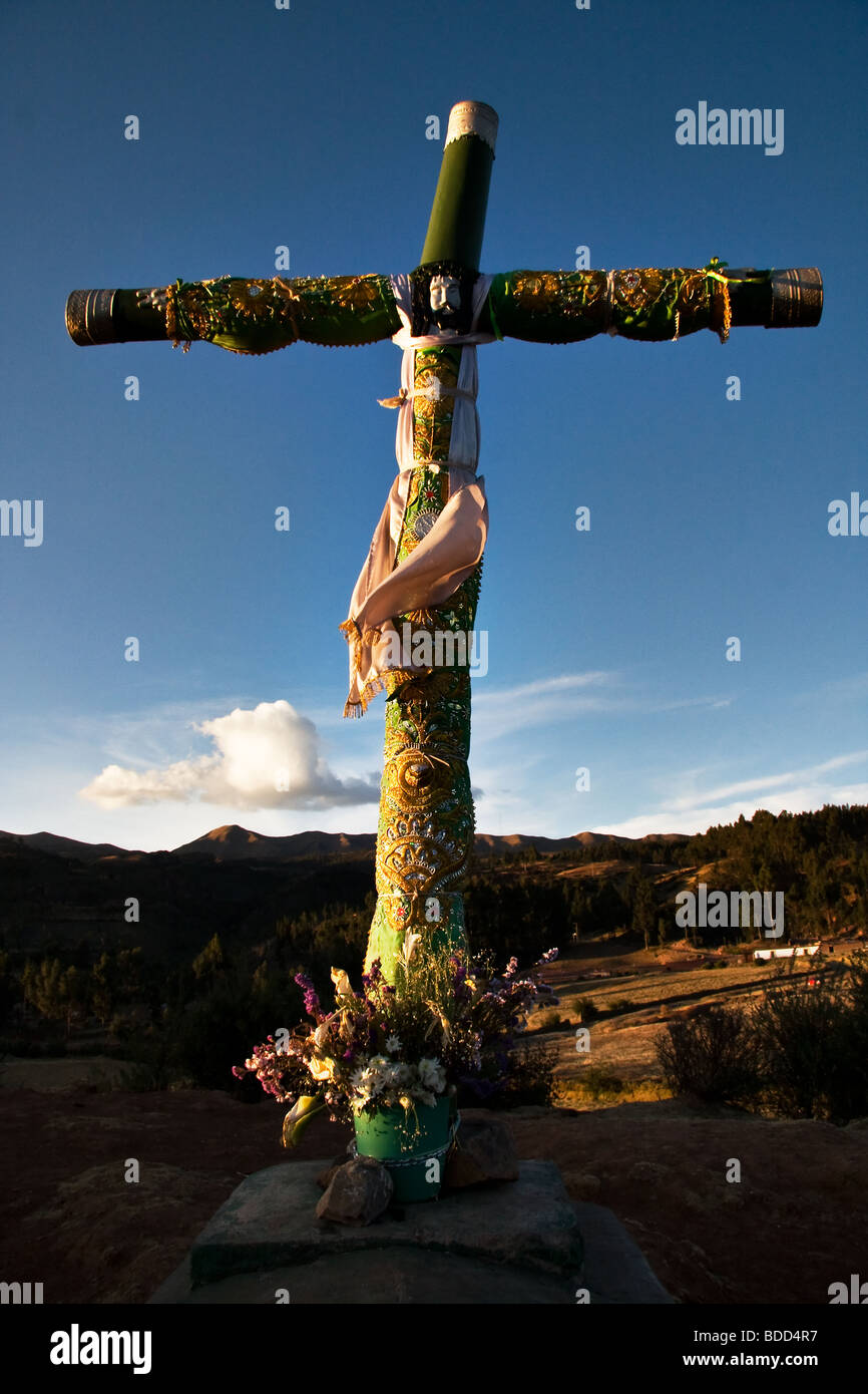 Cuzco cross hi-res stock photography and images - Alamy