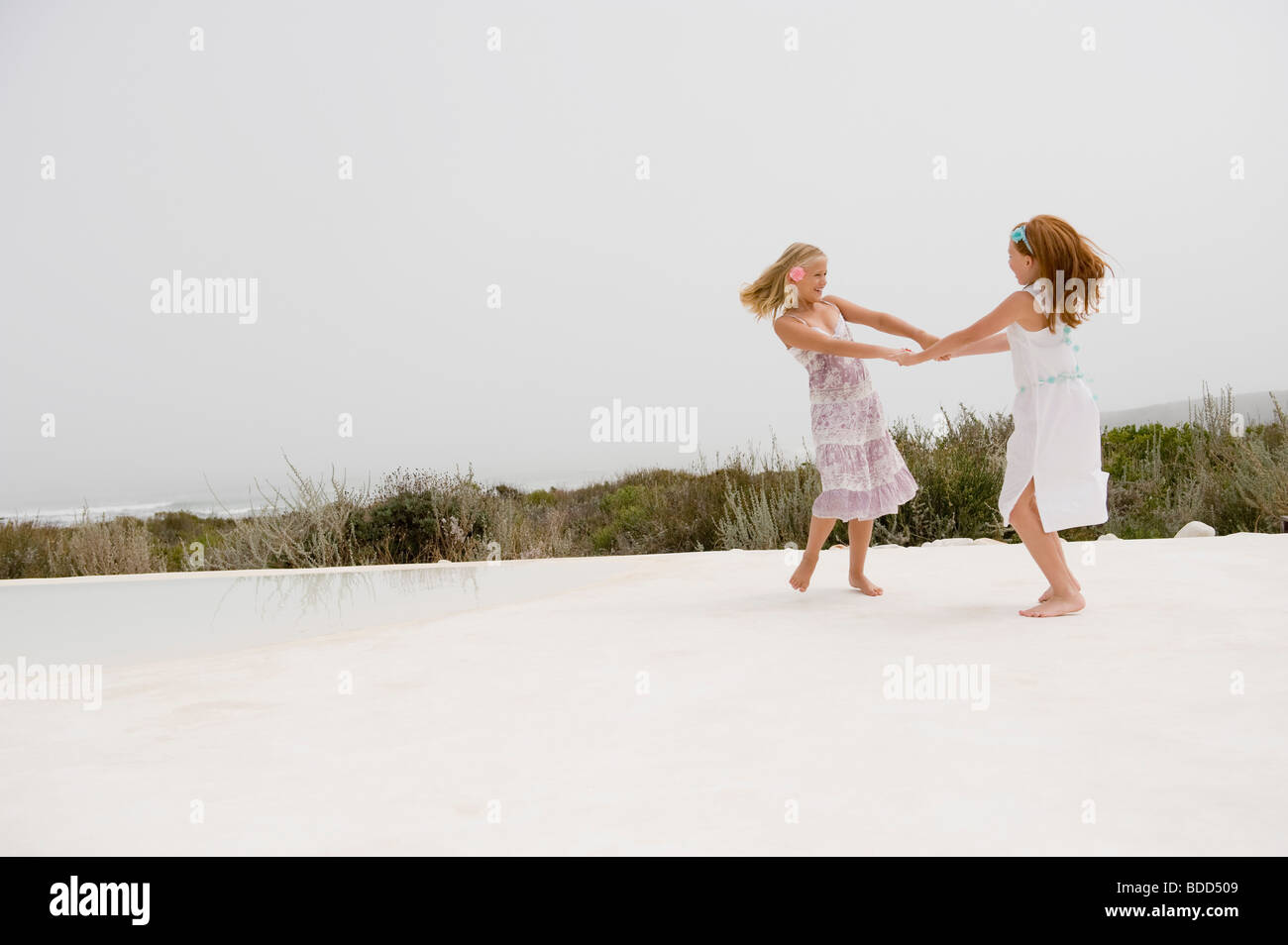 Tween girls barefoot hi-res stock photography and images - Alamy