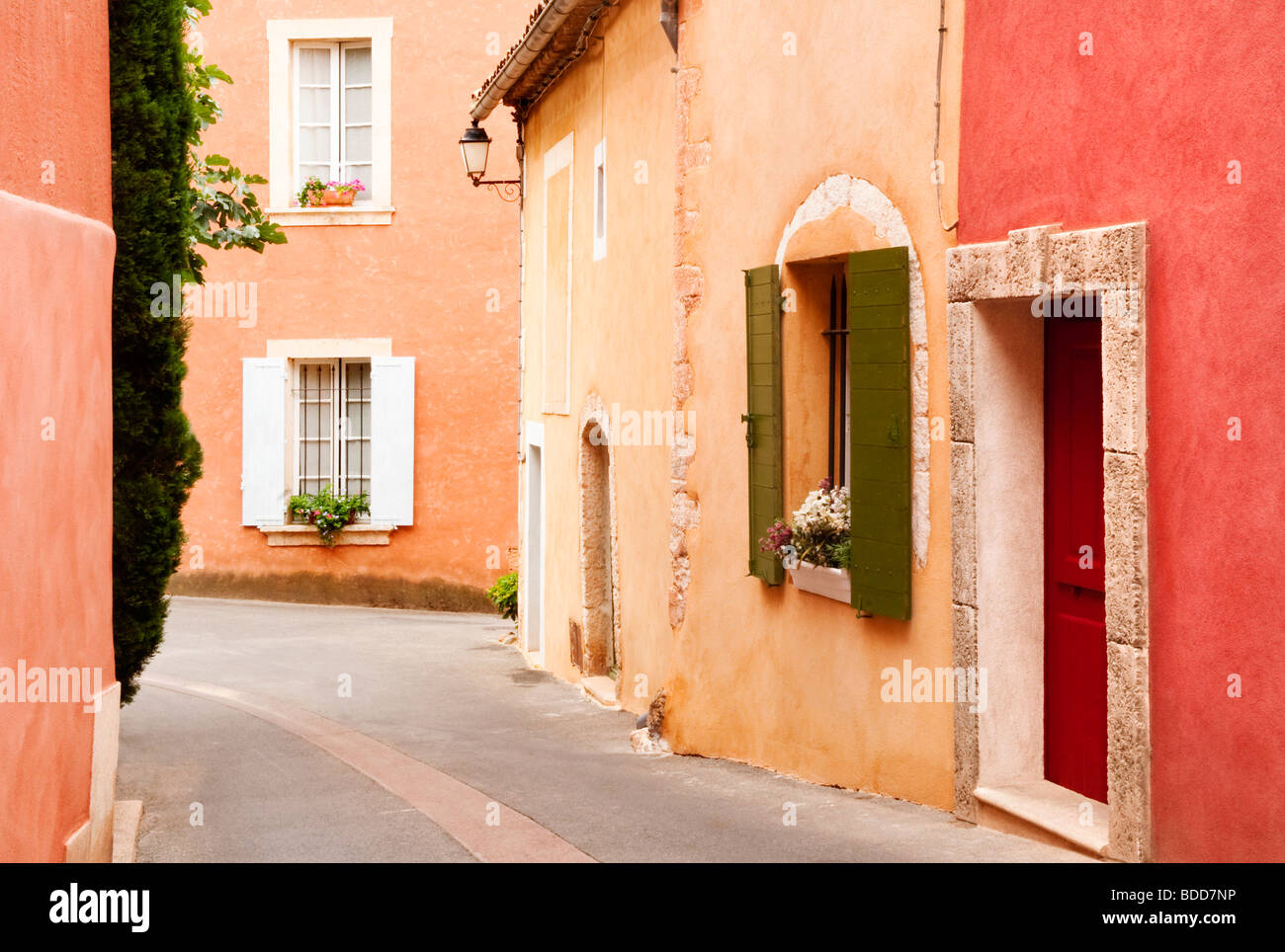 Entrance in provence street hi-res stock photography and images - Alamy
