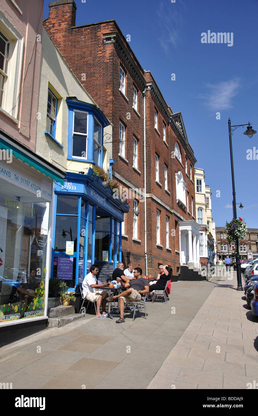Street cafe and pedestrians hi-res stock photography and images - Alamy