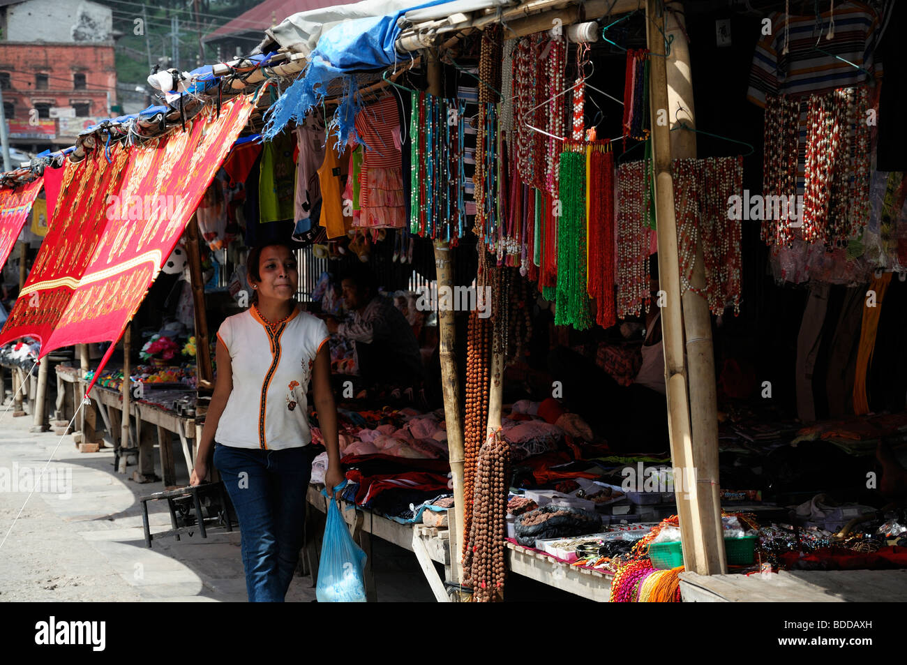 Shrine and buddhist temple hi-res stock photography and images - Alamy