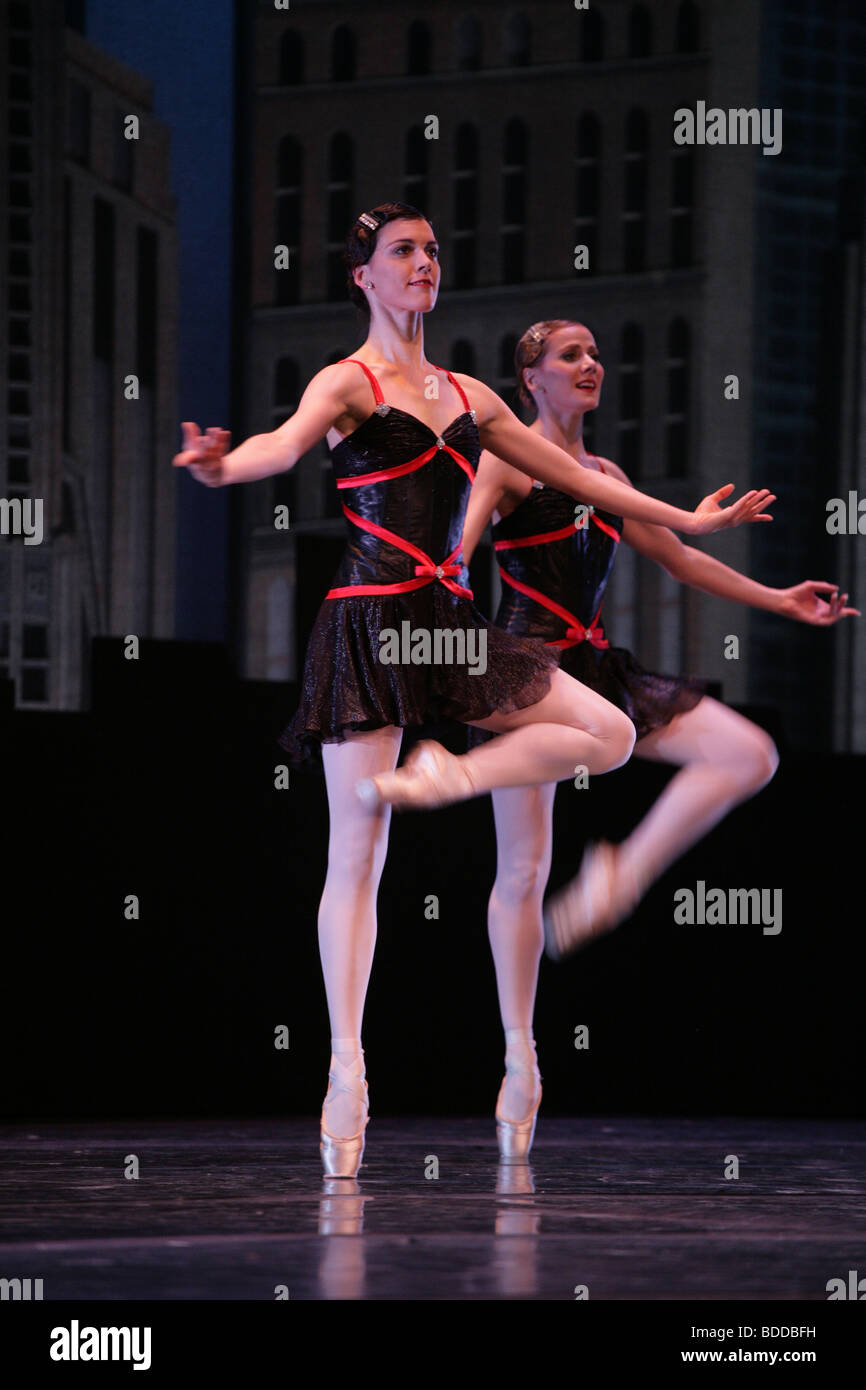 Dutch national ballet in show hi-res stock photography and images - Alamy