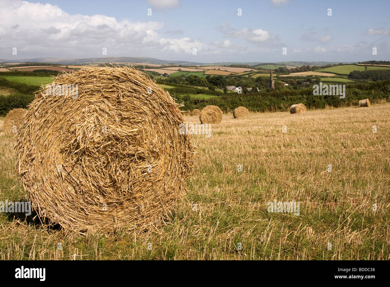 Holbeton village hi-res stock photography and images - Alamy
