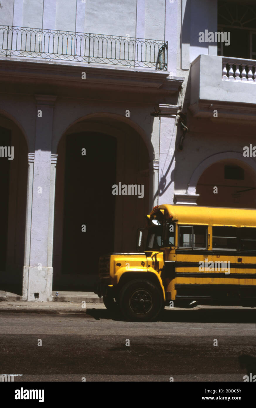School bus havana hi-res stock photography and images - Alamy