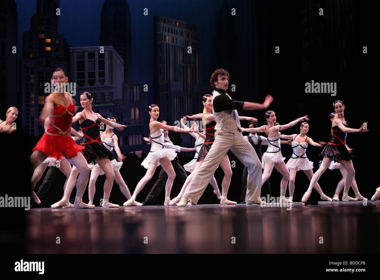 Dutch national ballet in show hi-res stock photography and images - Alamy