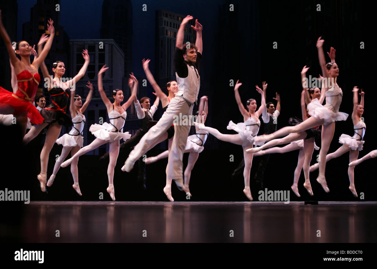 Dutch national ballet in show hi-res stock photography and images - Alamy