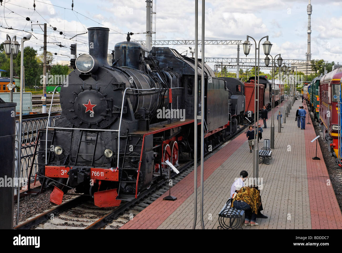 Railway platform view hi-res stock photography and images - Alamy