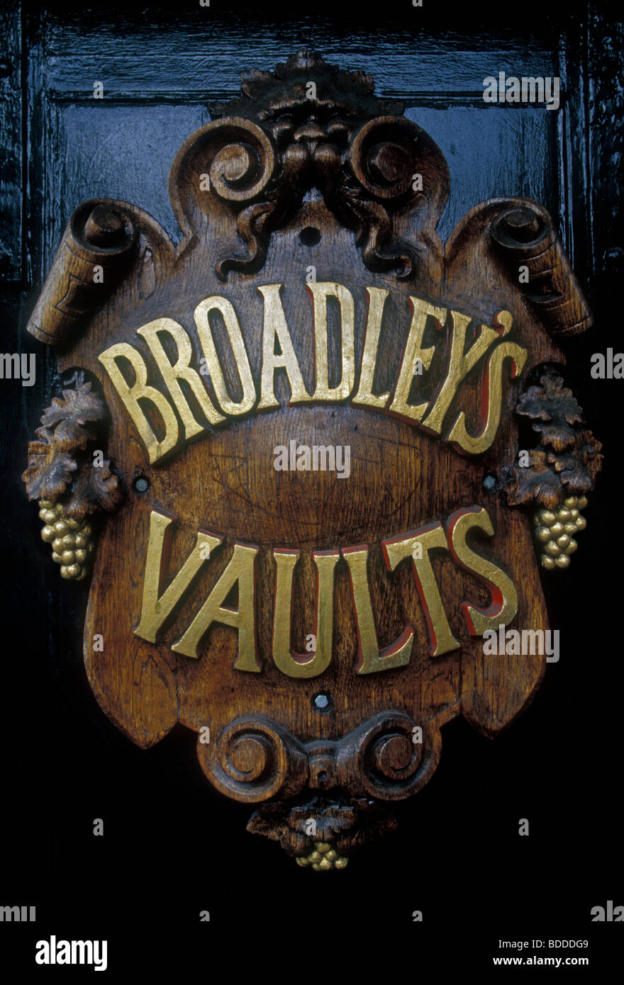 Broadley's Vaults, English pub, English food and drink, food and drink ...