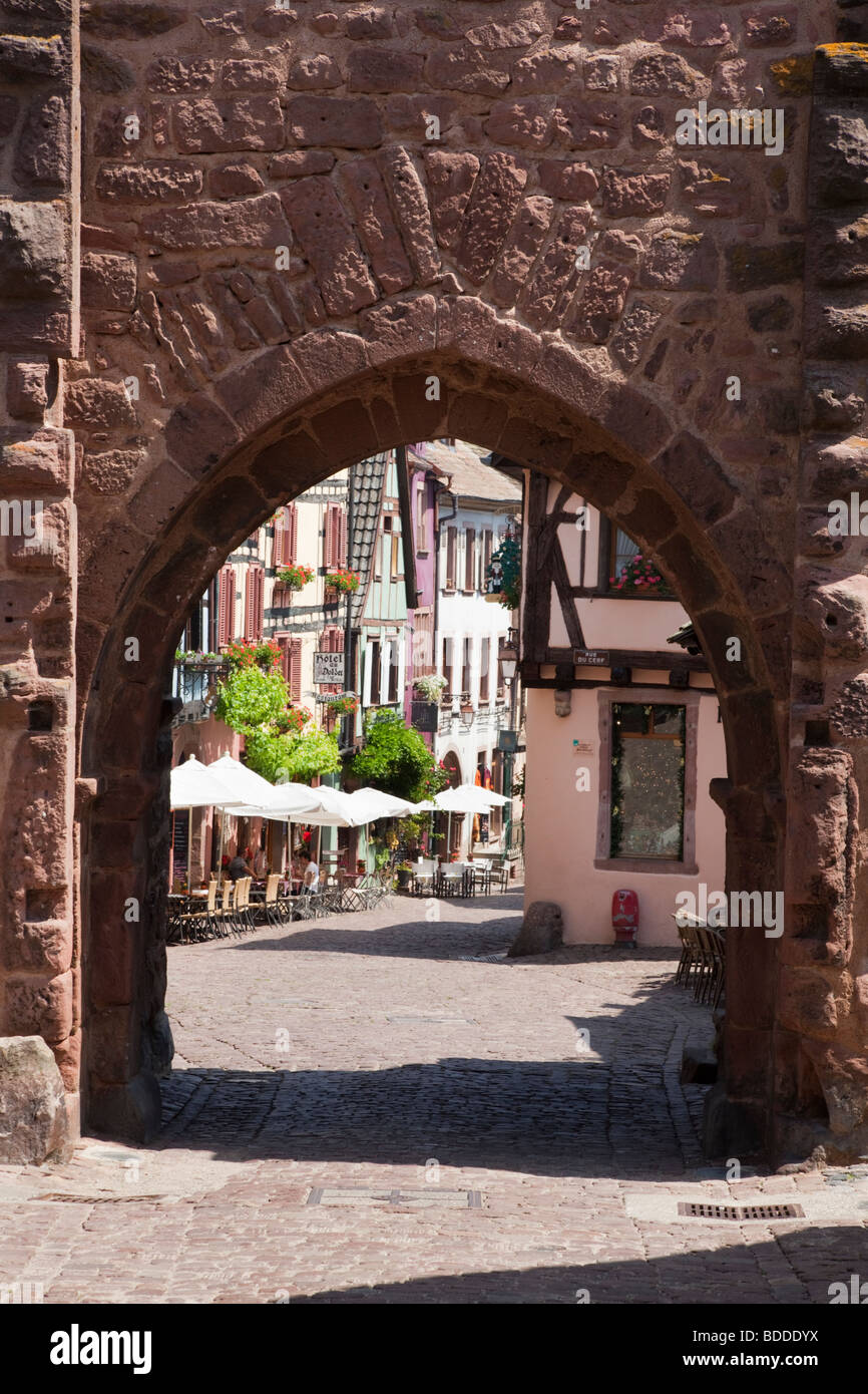 Riquewihr, Alsace, Haut-Rhin, France, Europe. View through Dolder tower ...
