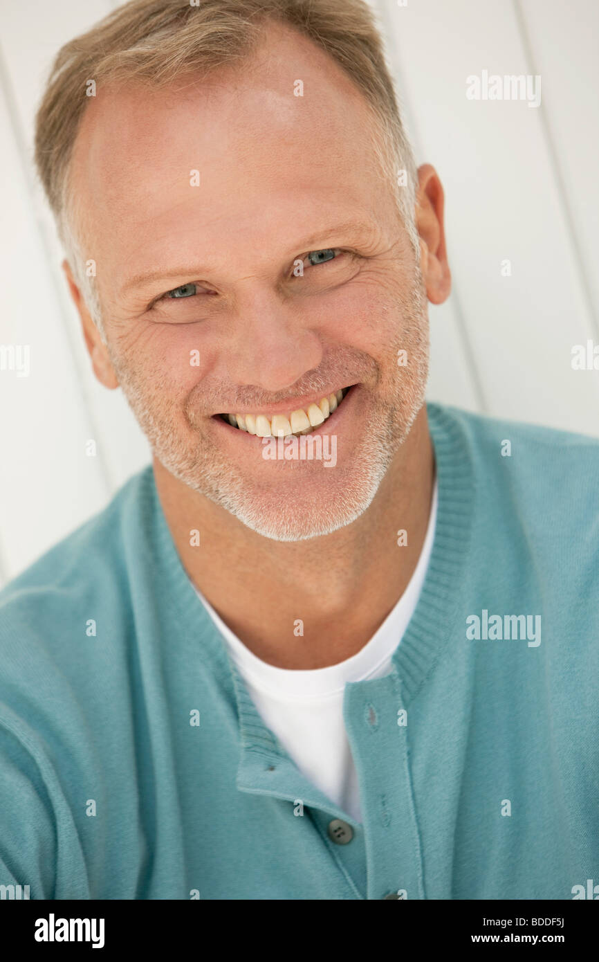 Portrait of a man smiling Stock Photo - Alamy