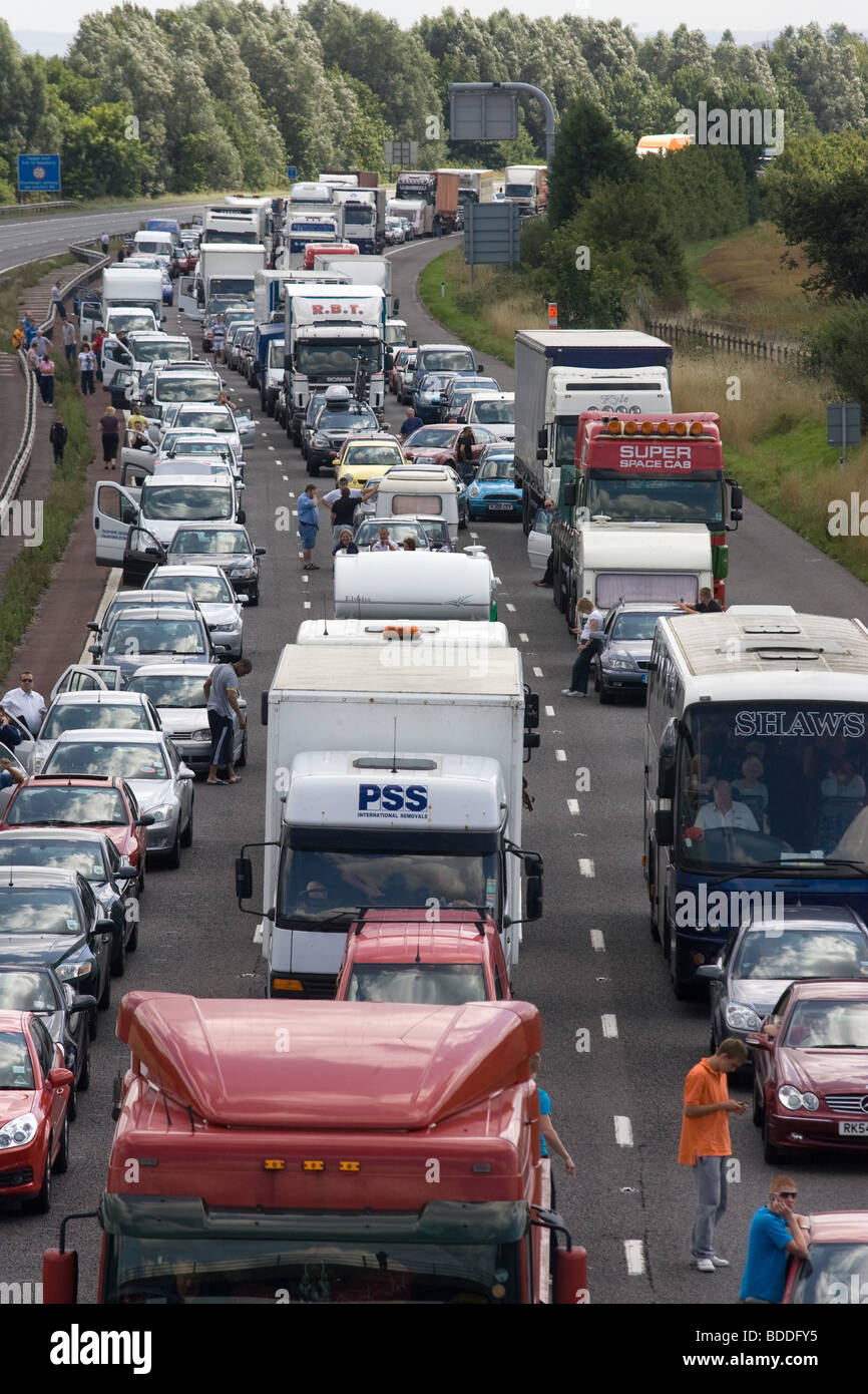 M40 road hi-res stock photography and images - Alamy