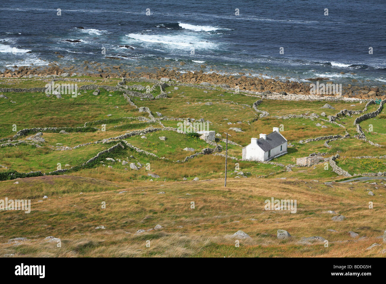 Thatched cottage. Donegal . Ireland Stock Photo - Alamy