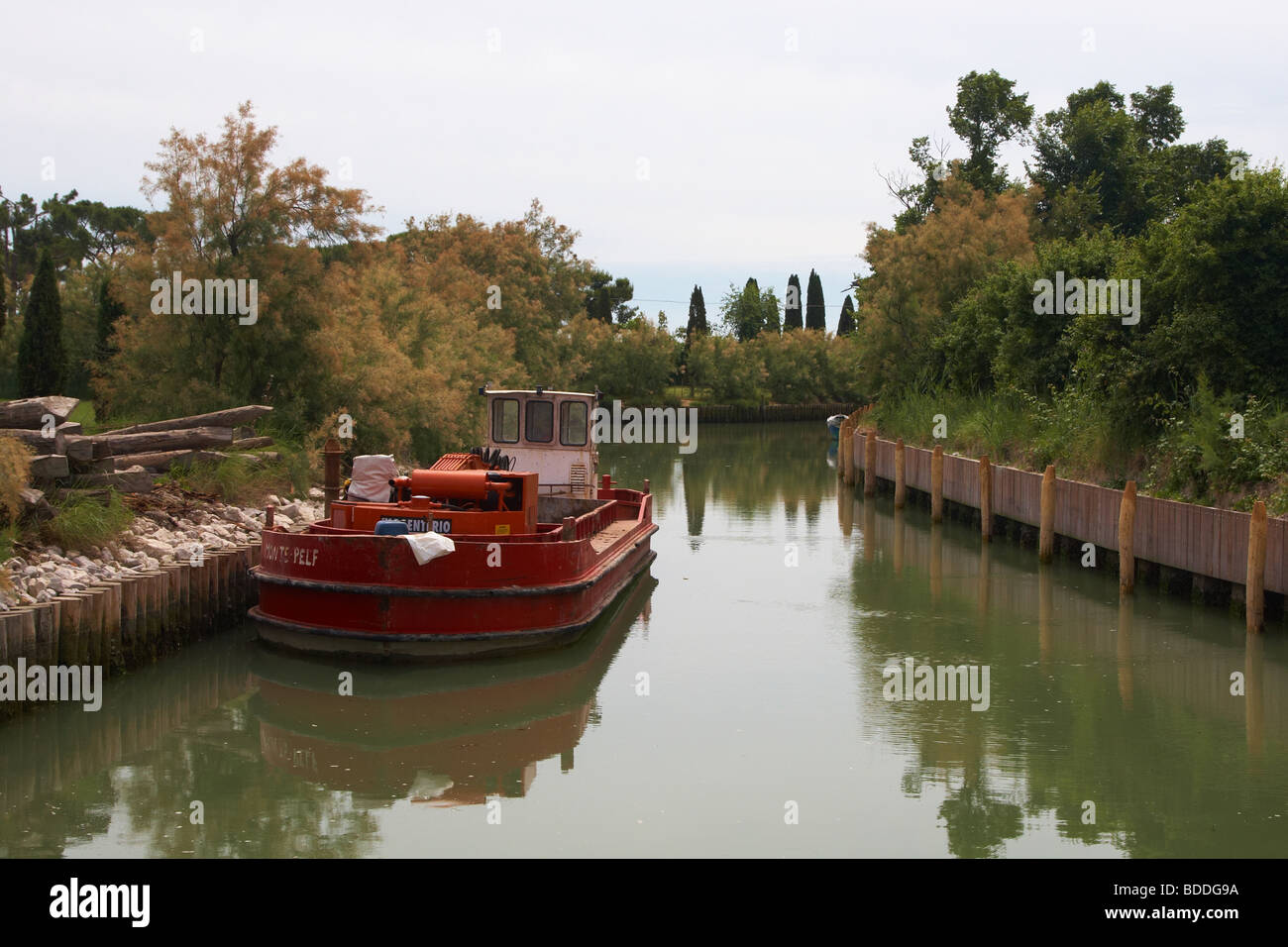 Ship chanel hi-res stock photography and images - Alamy