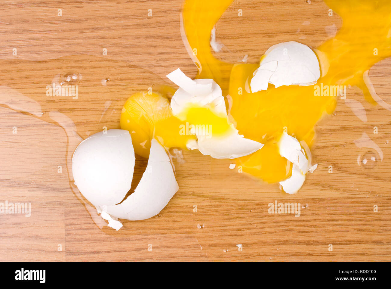 Fallen egg hi-res stock photography and images - Alamy