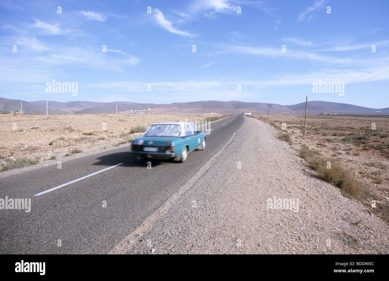Driving on the morocco desert hi-res stock photography and images - Alamy
