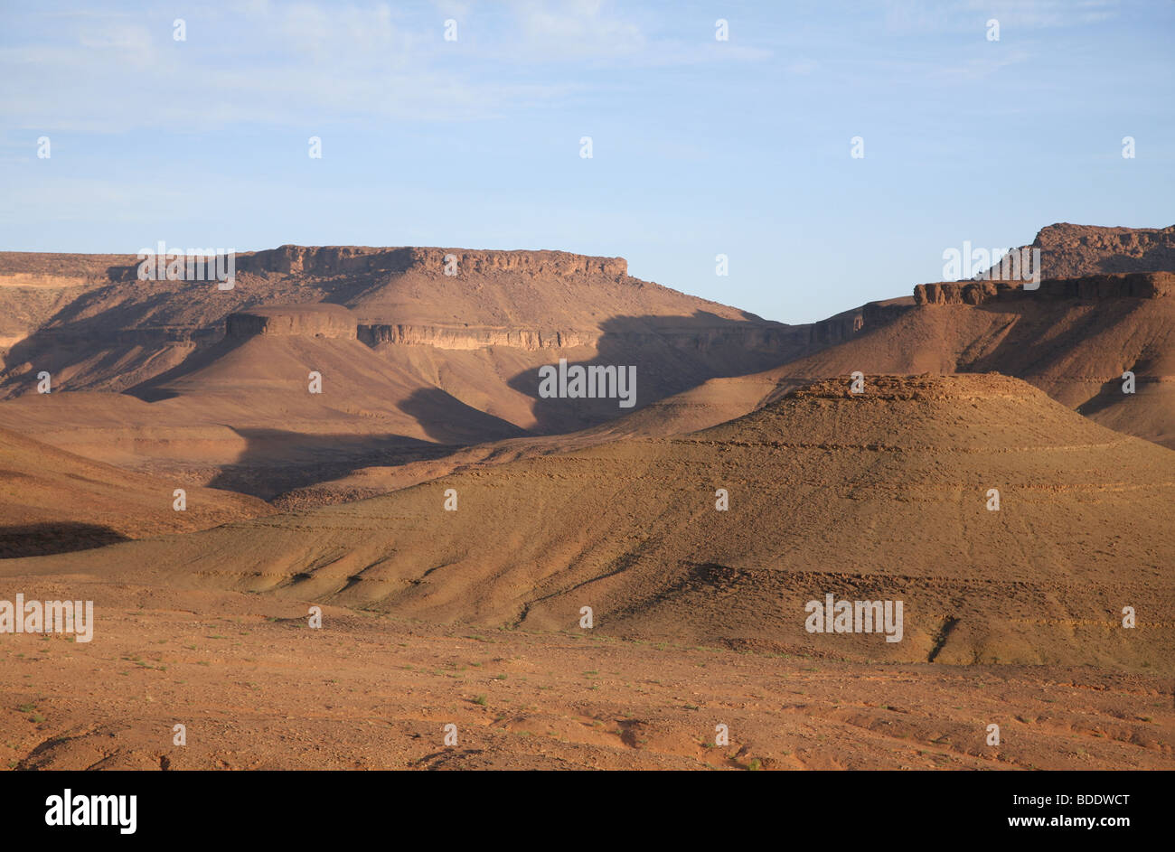 The Adrar Mountains, near Terjit oasis, in the Sahara Desert of eastern ...
