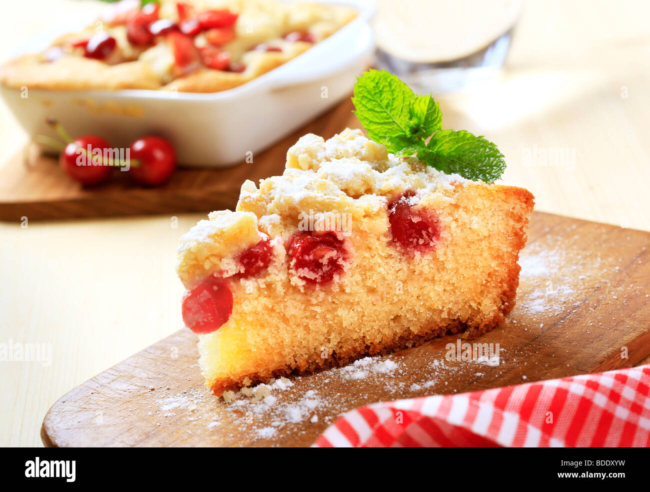 Cherry sponge slice hi-res stock photography and images - Alamy