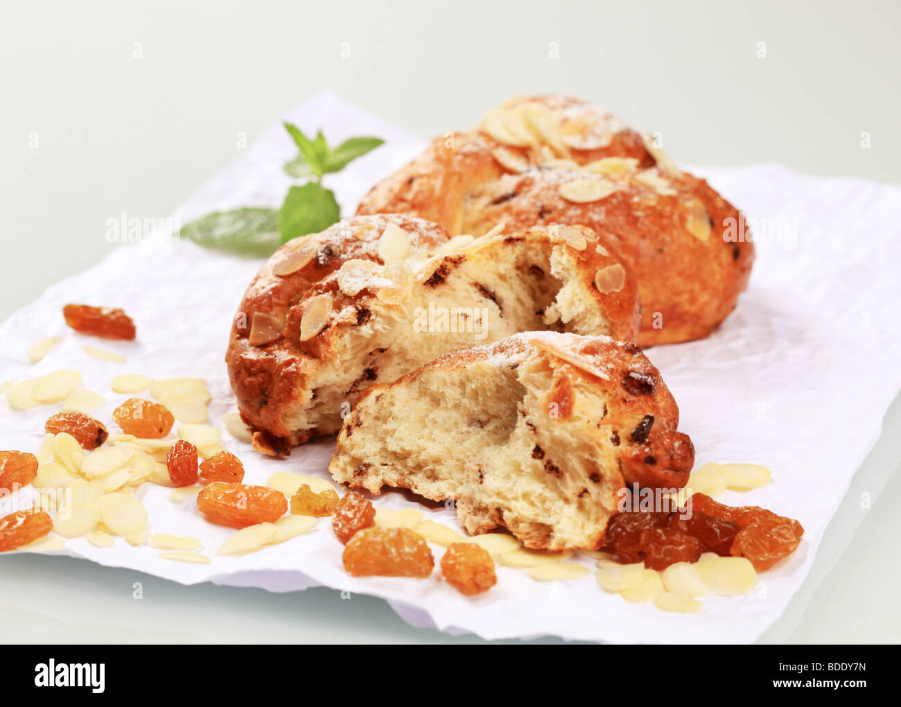 Homemade sweet yeast buns hi-res stock photography and images - Alamy